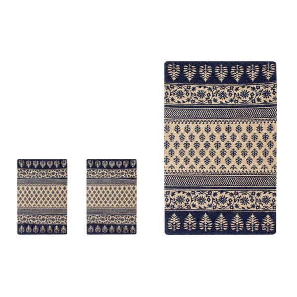 August Grove® Tapis intérieur / extérieur Schaile Majestic bleu marine / jute - Wayfair Canada